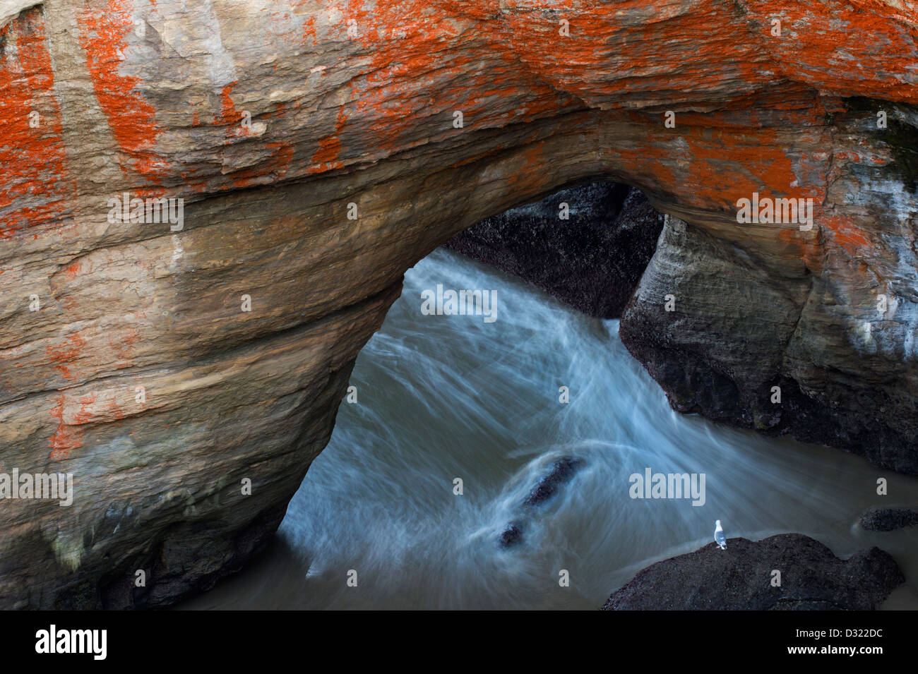 Water flowing through rock formation Stock Photo - Alamy