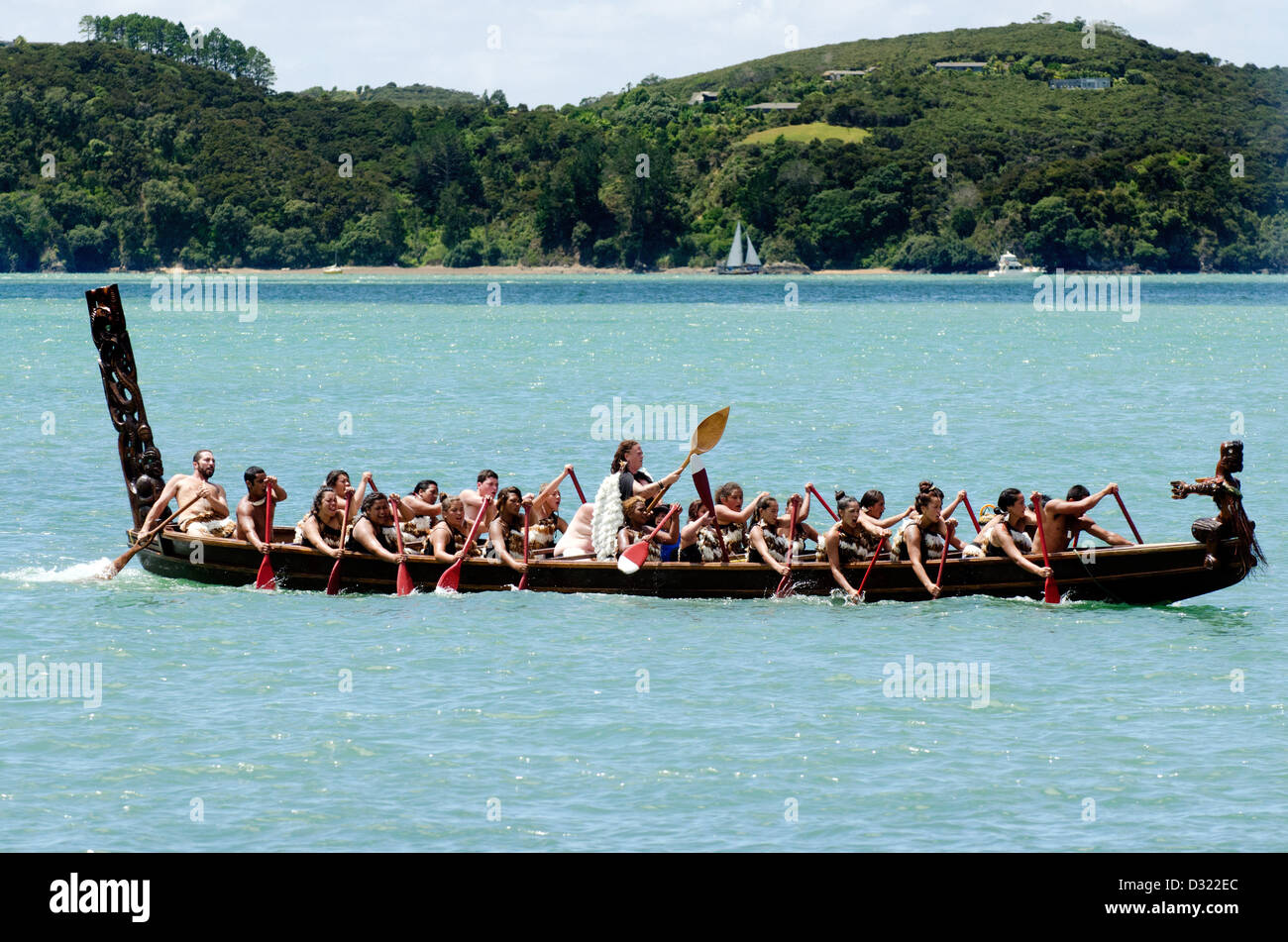 Native Woman Canoe High Resolution Stock Photography and Images - Alamy