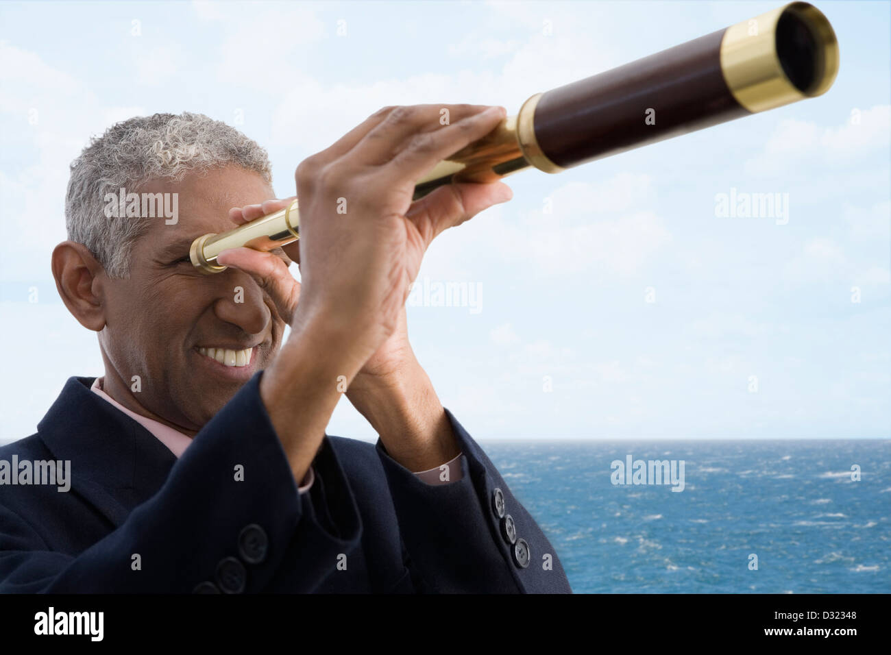 Person with telescope hi-res stock photography and images - Alamy