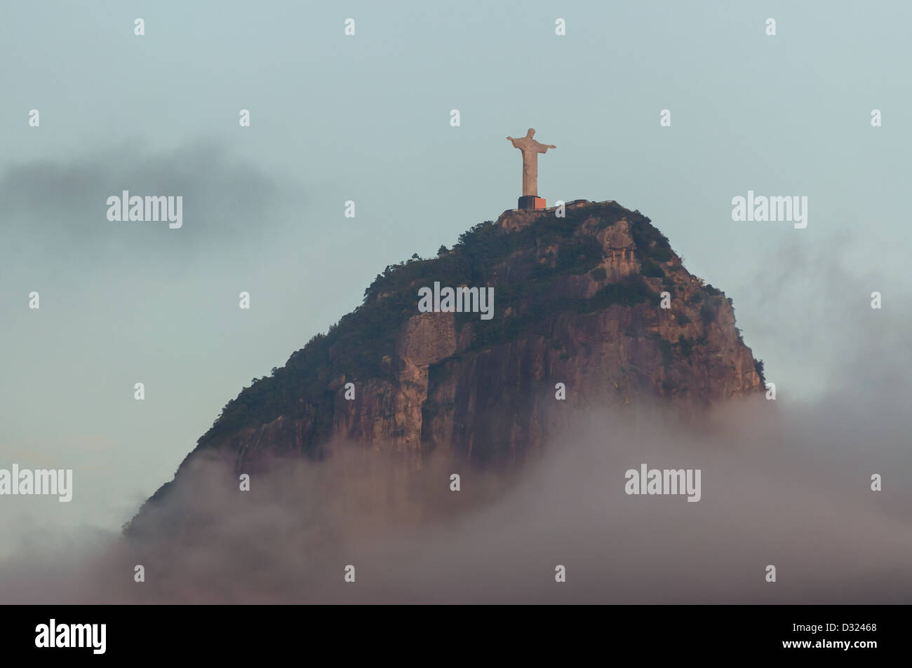 Jesus statue rio de janeiro hi-res stock photography and images - Alamy