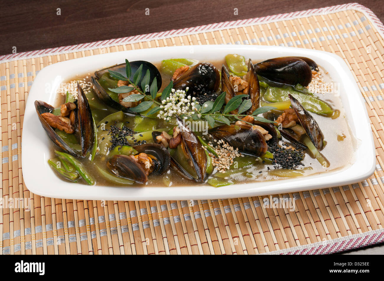 mussels with vegetable and nut.Chinese style Stock Photo - Alamy