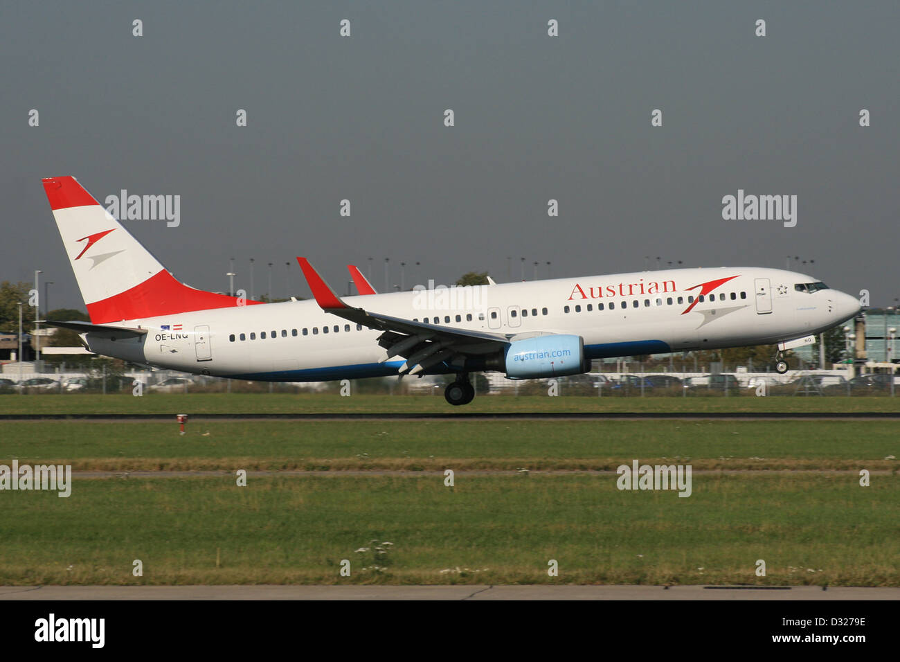 AUSTRIAN AIRLINES BOEING 737 Stock Photo - Alamy