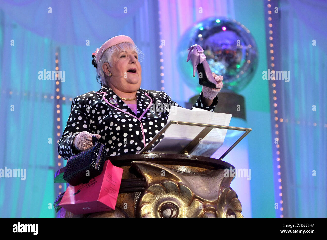 Hildegard Bachmann performs as 'Draiser Landfrauen bei Othello' (Peasant women from Drais at ...