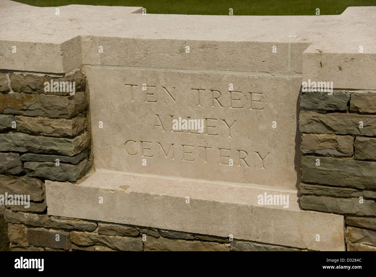 Ten tree alley british cemetery hi-res stock photography and images - Alamy