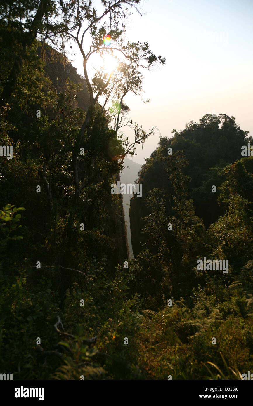 Between two hills hi-res stock photography and images - Alamy