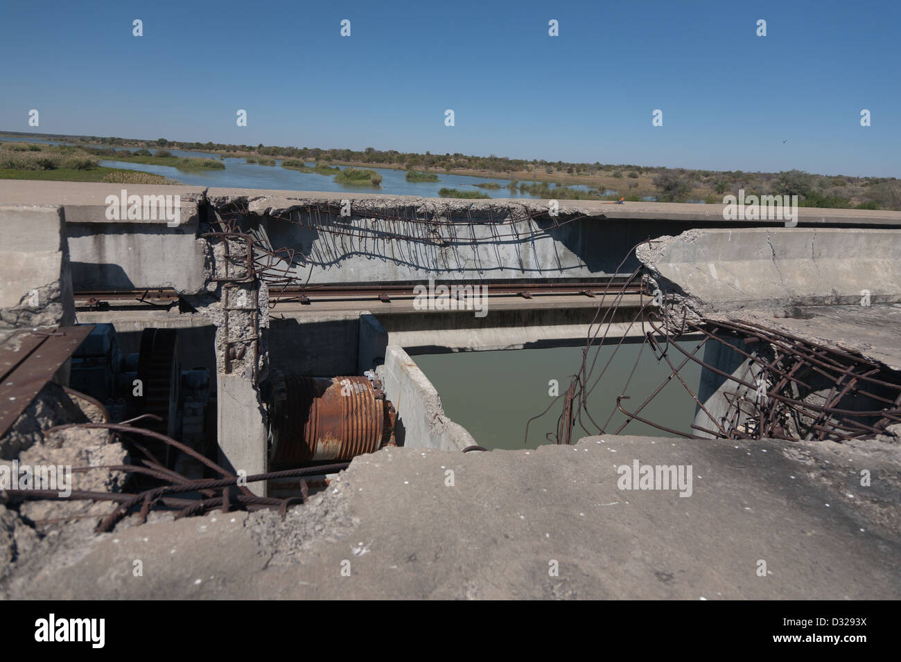 severly damaged section of concrete bridge Stock Photo - Alamy