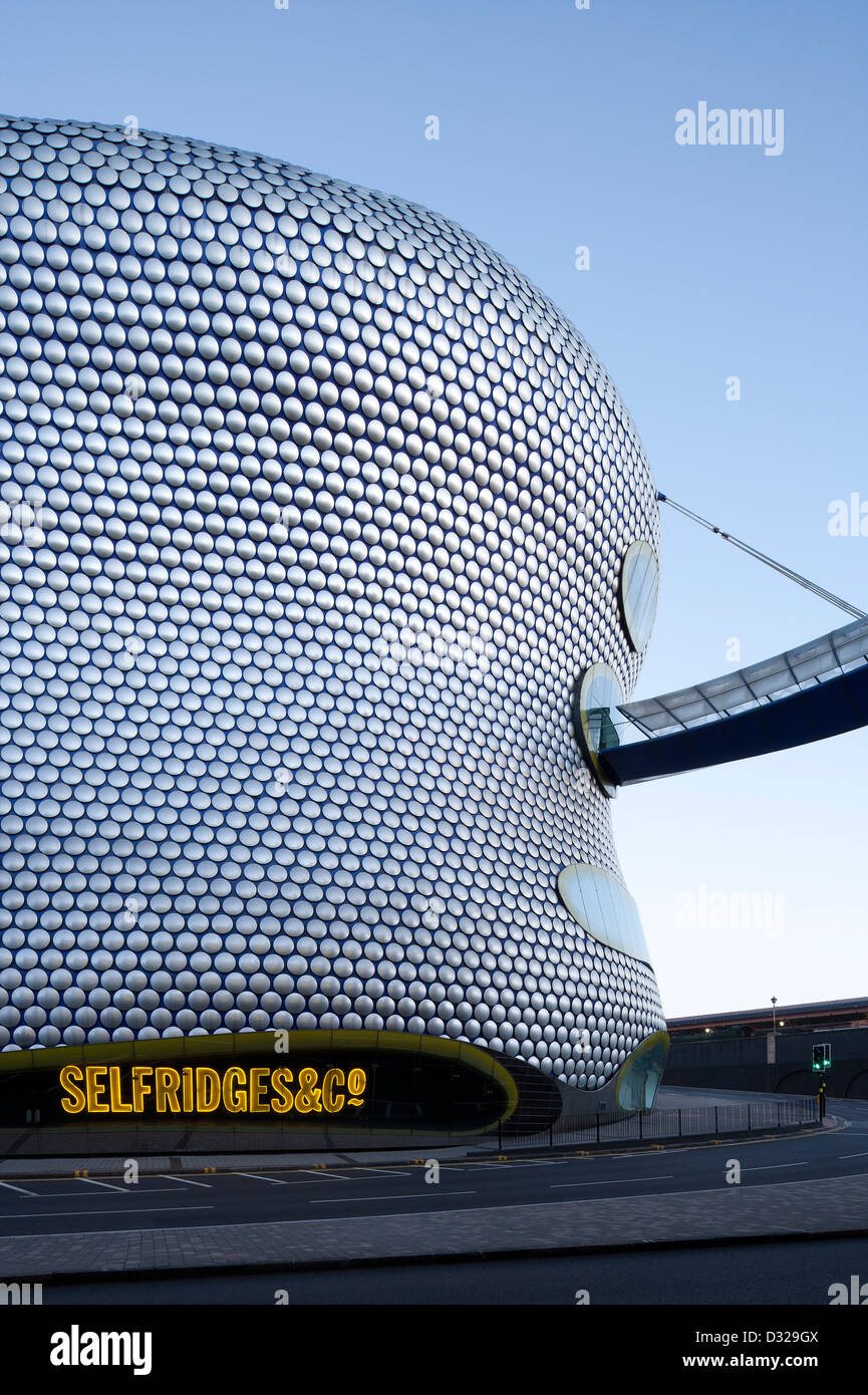 Bridge selfridges bull ring shopping hi-res stock photography and ...