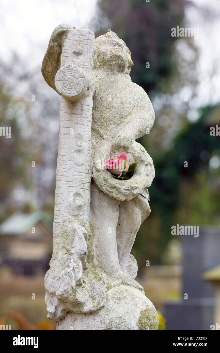 Catholic funeral graveside hi-res stock photography and images - Alamy