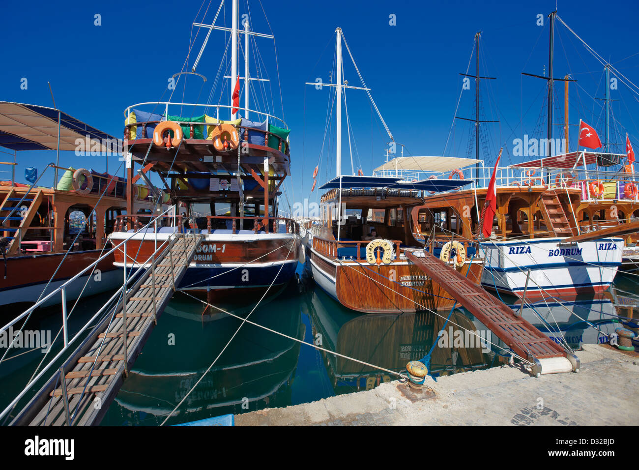 Traditional Turkish gulets moored in Turgutreis marina. Turgutreis ...