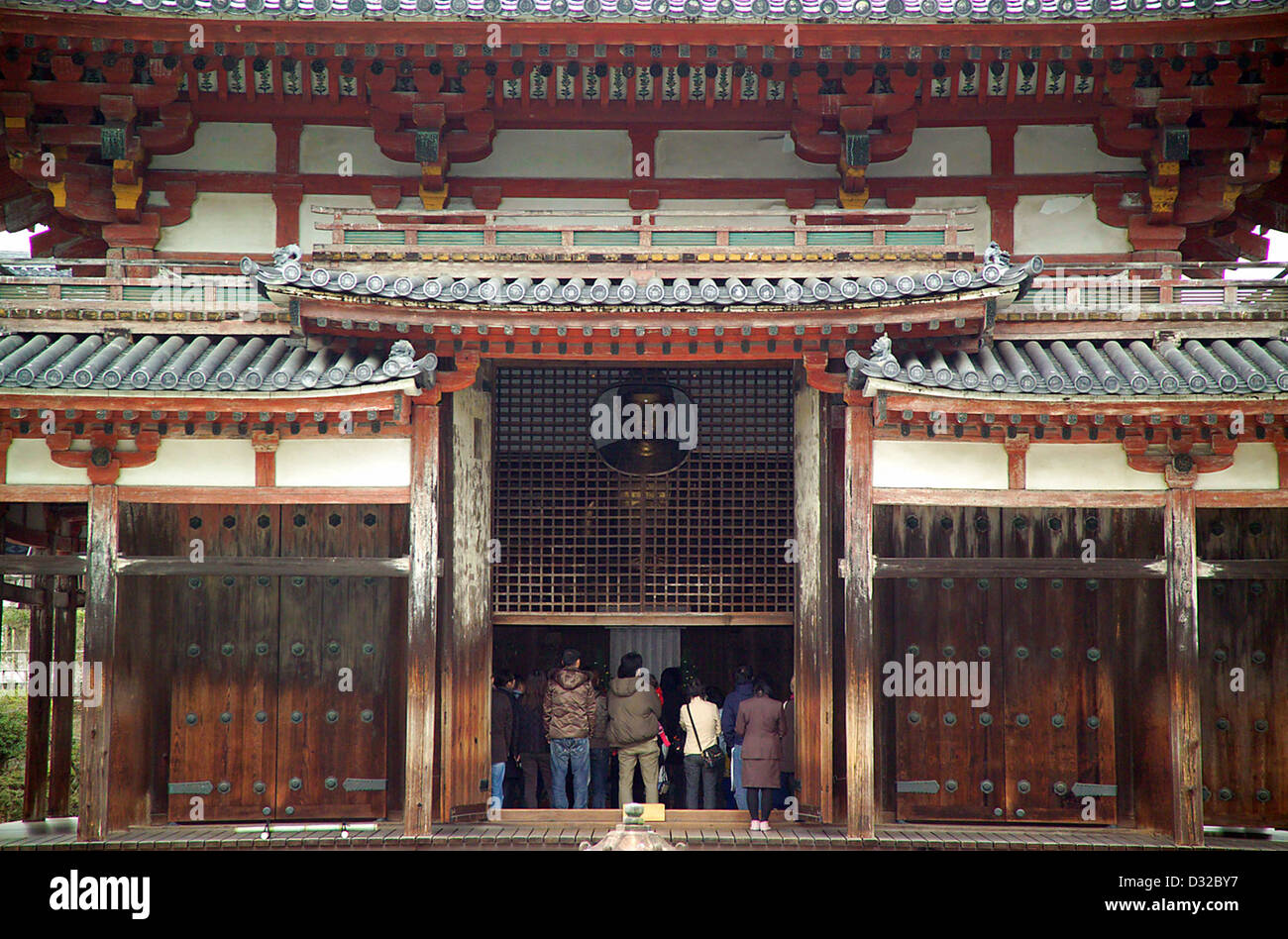 The Phoenix Hall, located in the Byodo-in Temple in Uji, Kyoto ...