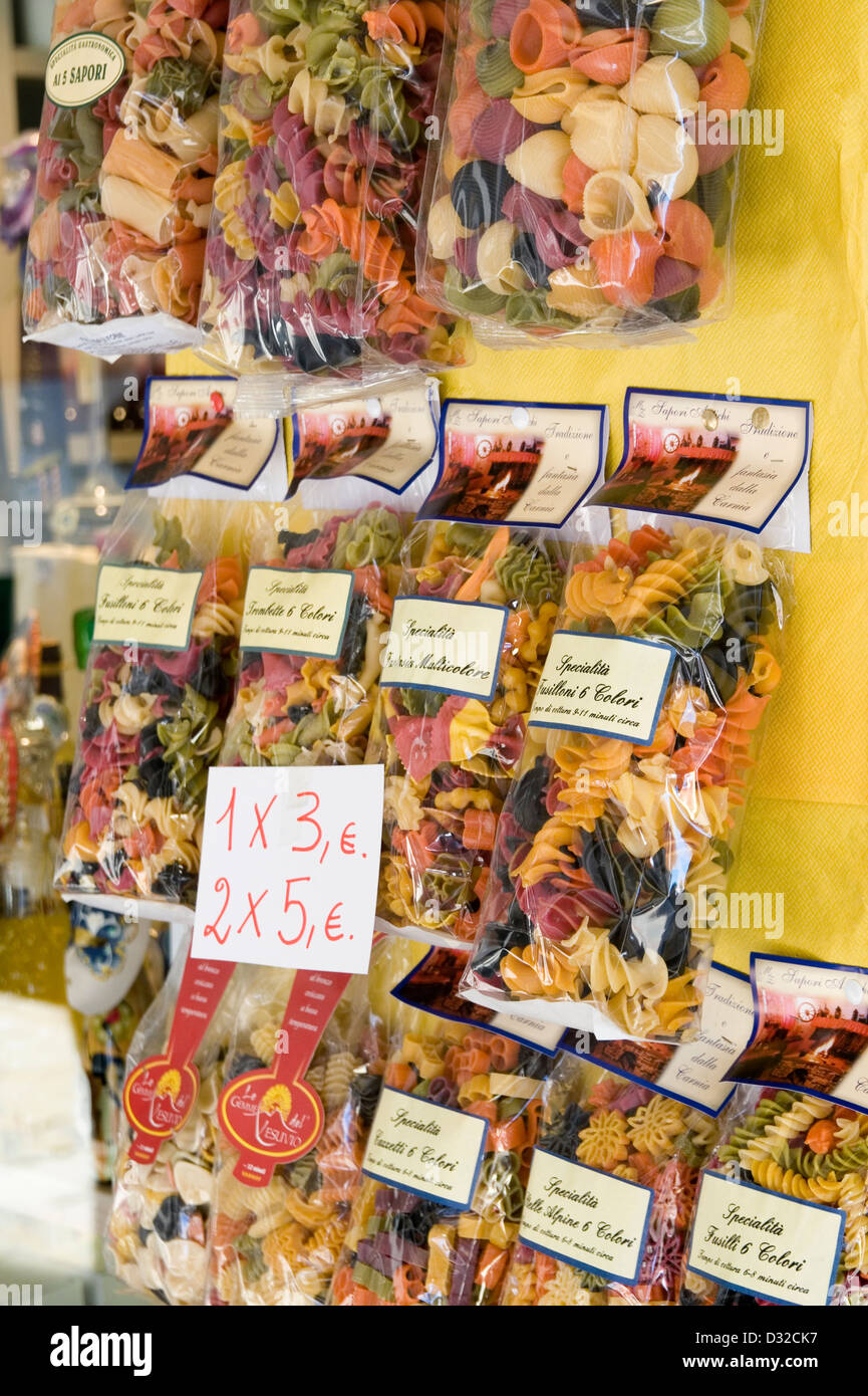Bags of pasta venice hi-res stock photography and images - Alamy