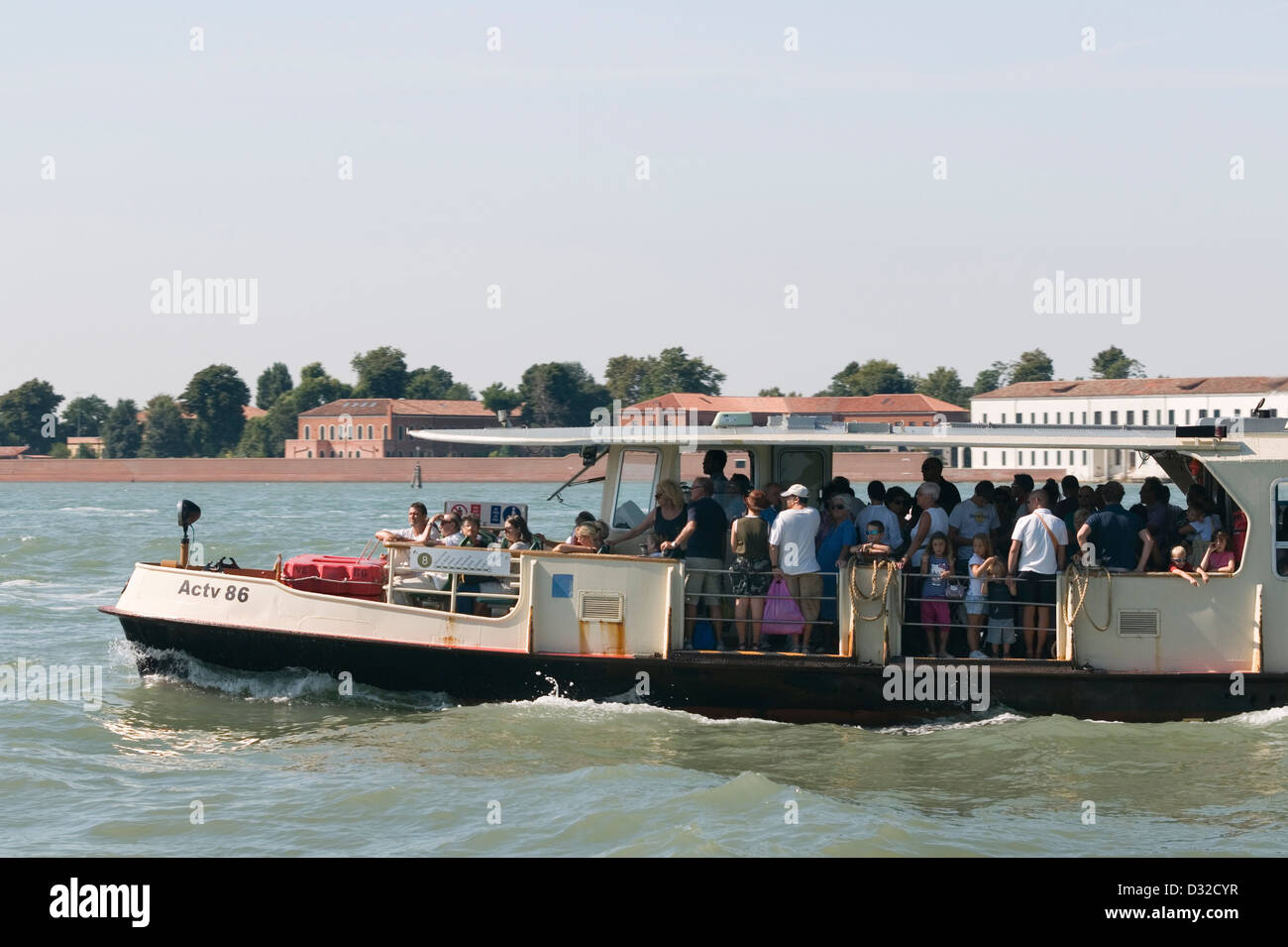 A busy vaporetto (water-bus), Venice, Italy Stock Photo - Alamy