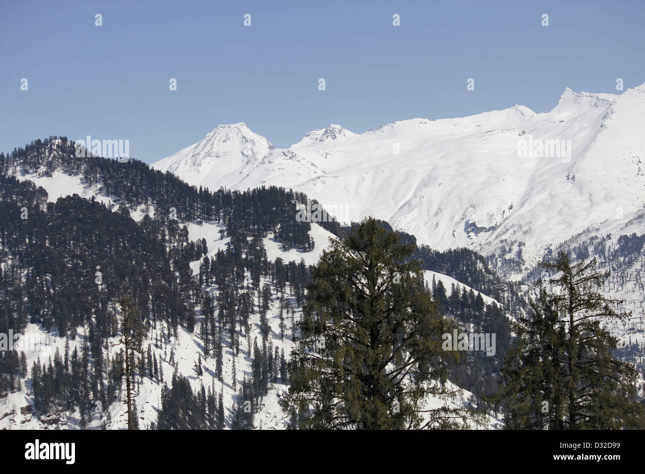 Manali landscape snow mountains hi-res stock photography and images - Alamy