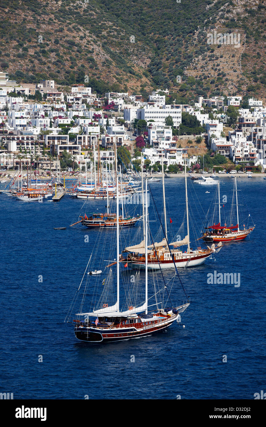 Traditional Turkish gulets moored near the Bodrum Castle. Bodrum, Mugla ...