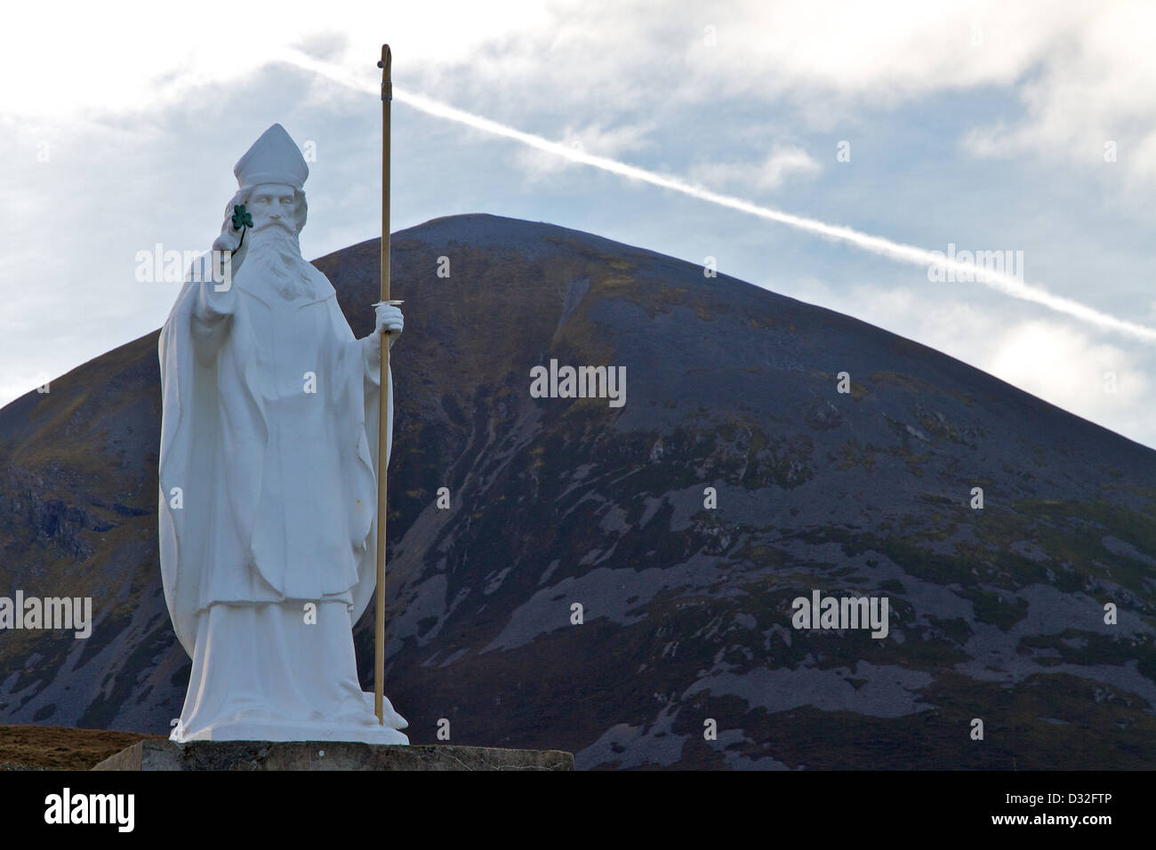 Statue of Saint Patrick at Croagh Patrick Stock Photo - Alamy
