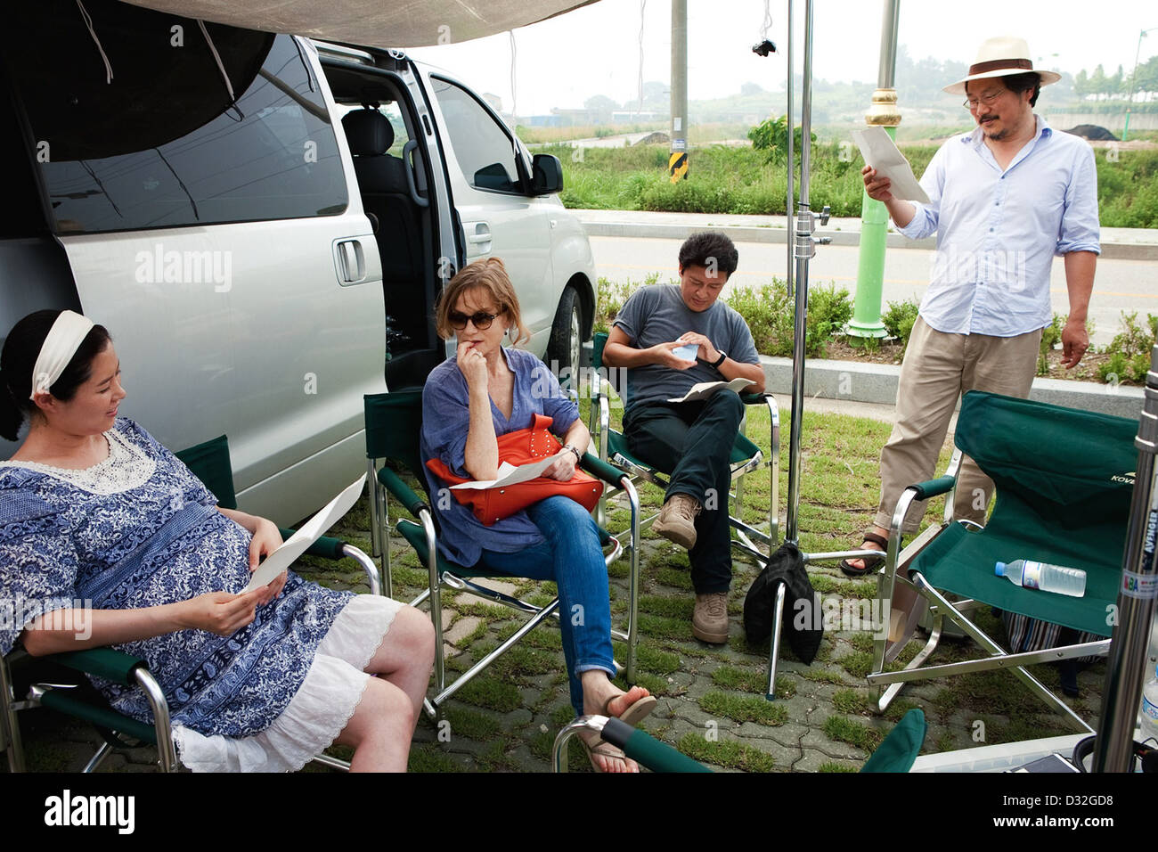 Hong sang soo yu junsang hi-res stock photography and images - Alamy