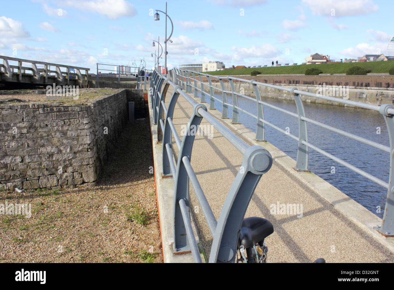 Modern pathway hi-res stock photography and images - Alamy