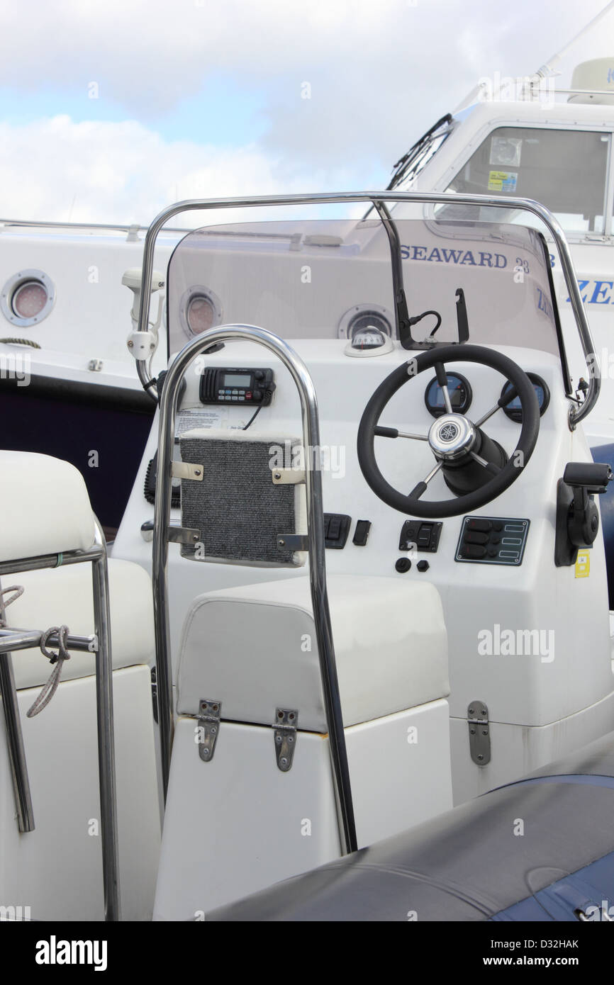 Steering steer hi-res stock photography and images - Alamy