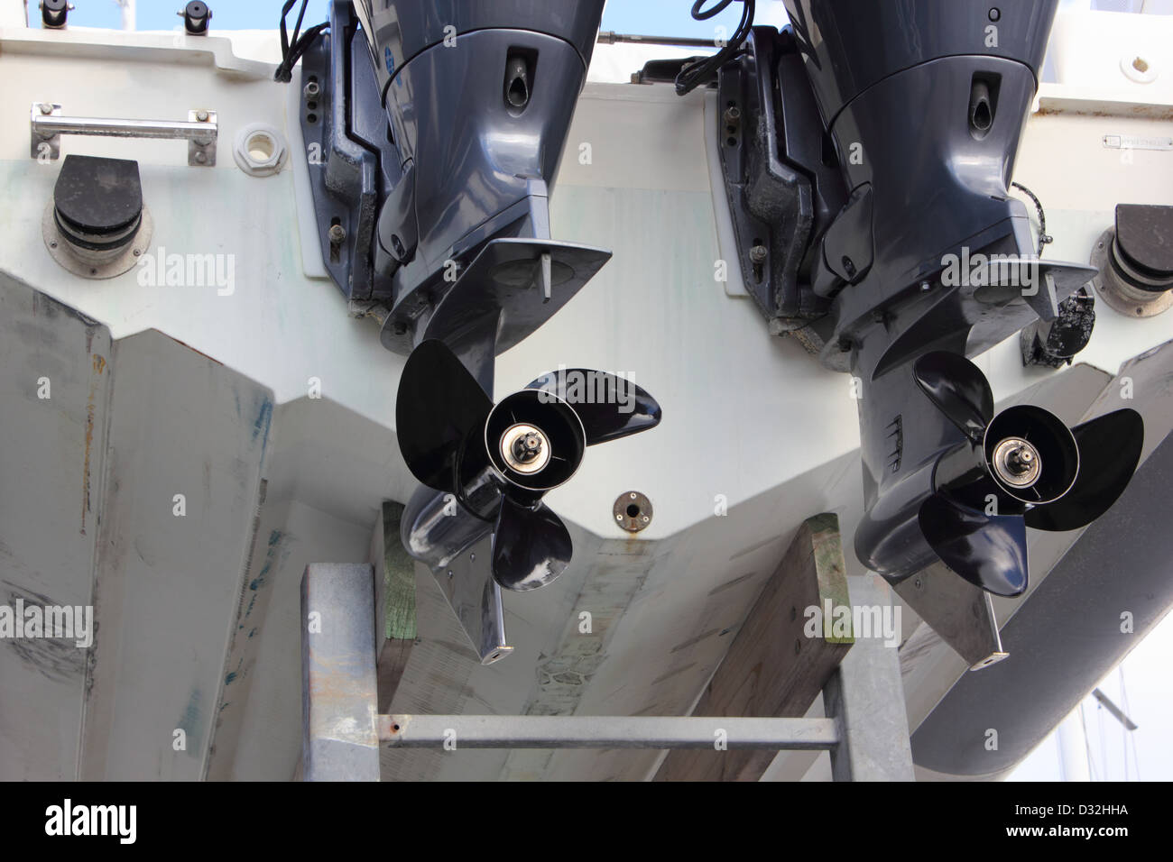 Speedboat prop hi-res stock photography and images - Alamy