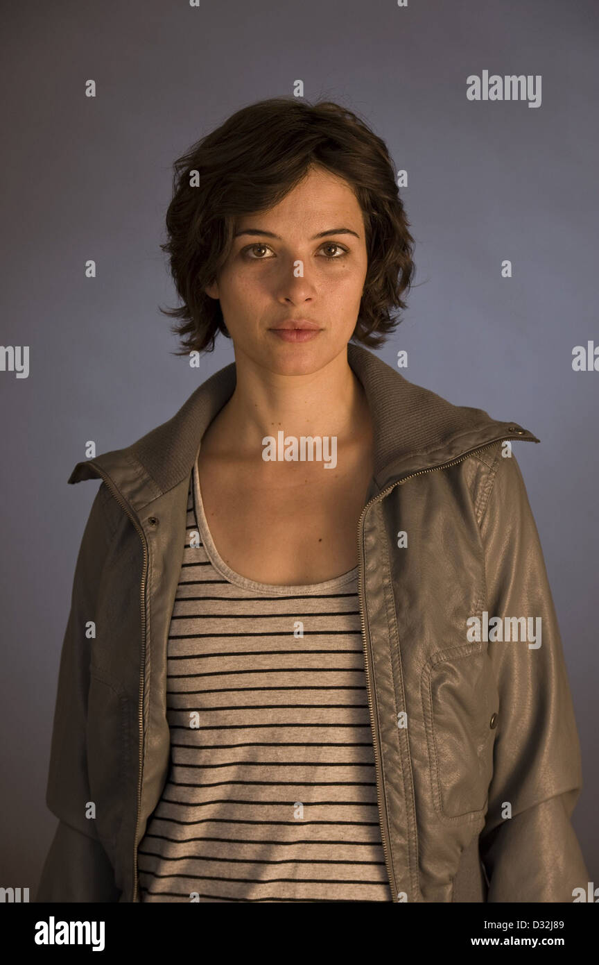 Nuit 1 Year : 2011 Canada Director : Anne Émond Catherine de Léan Stock ...