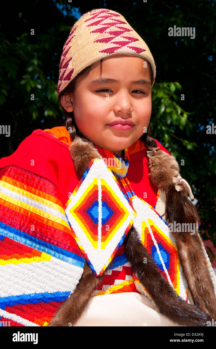 Native American girl in regalia, Pi-Ume-Sha Treaty Days, Warm Springs ...