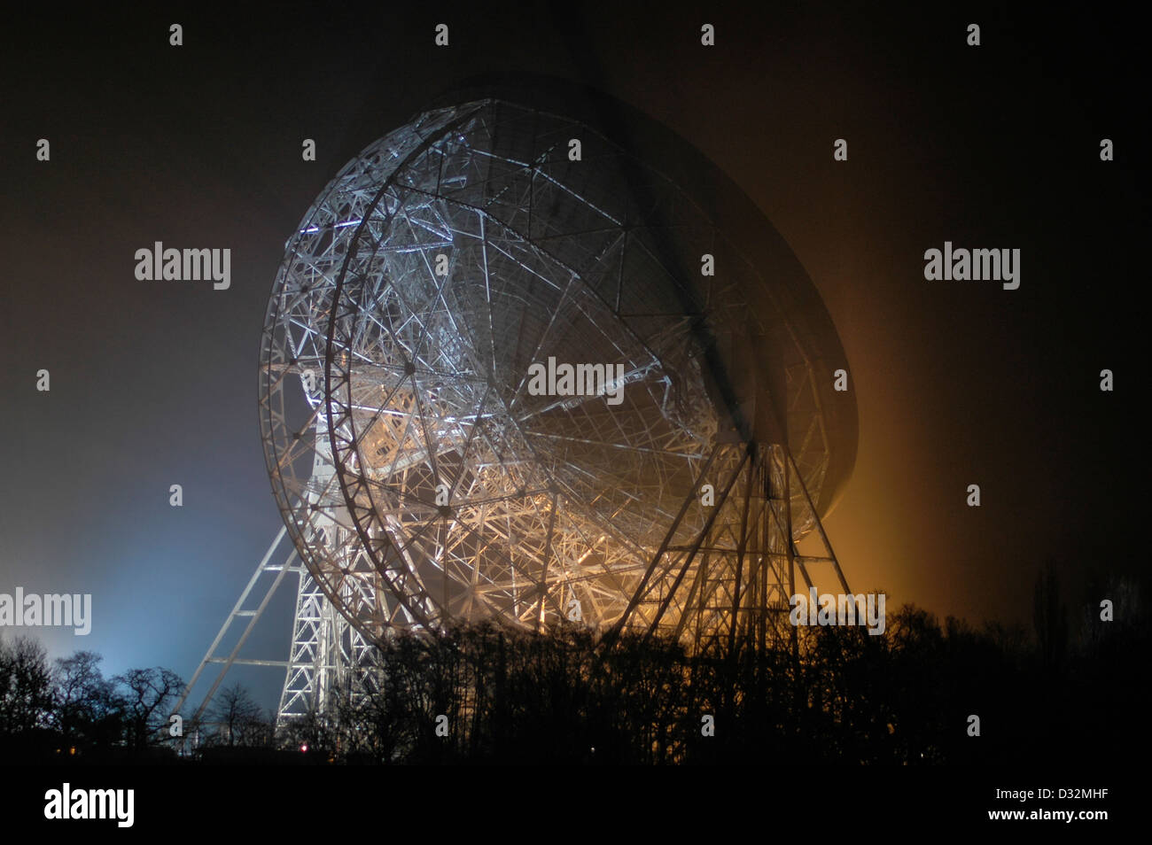 Jodrell bank telescope hi-res stock photography and images - Alamy