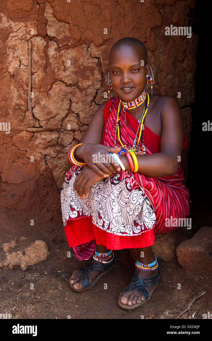 Maasai woman sitting at her hut in the manyatta, Kenya Stock Photo - Alamy