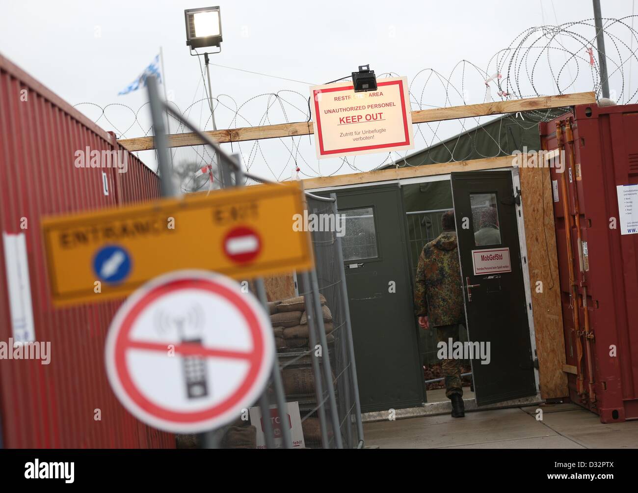 Mobile command post hi-res stock photography and images - Alamy