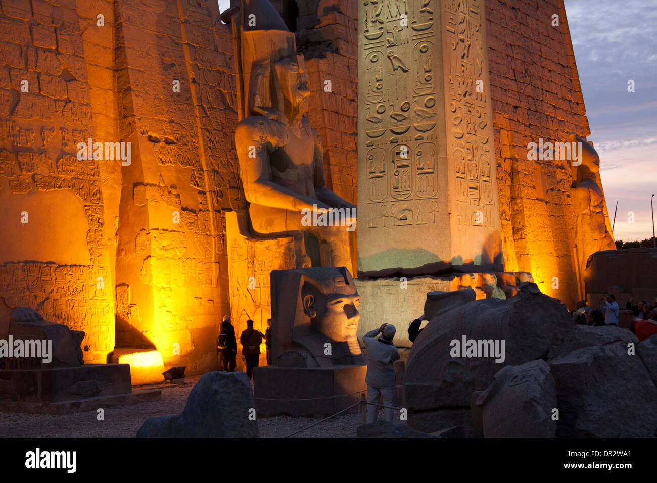 Statue of Ramses 2nd and obelisk by the first pylon built by Ramses ...