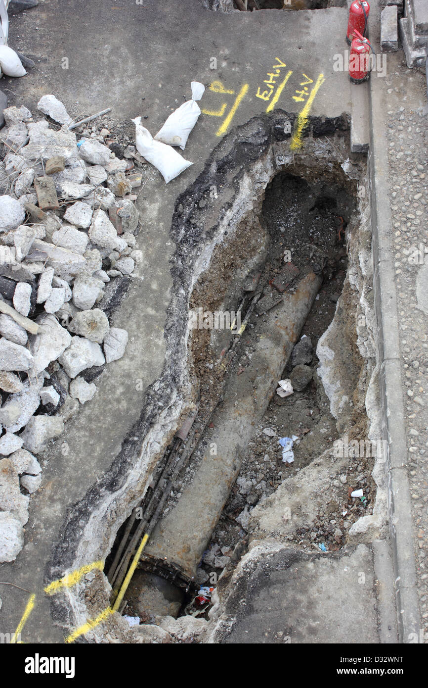 Renewing gas main hi-res stock photography and images - Alamy