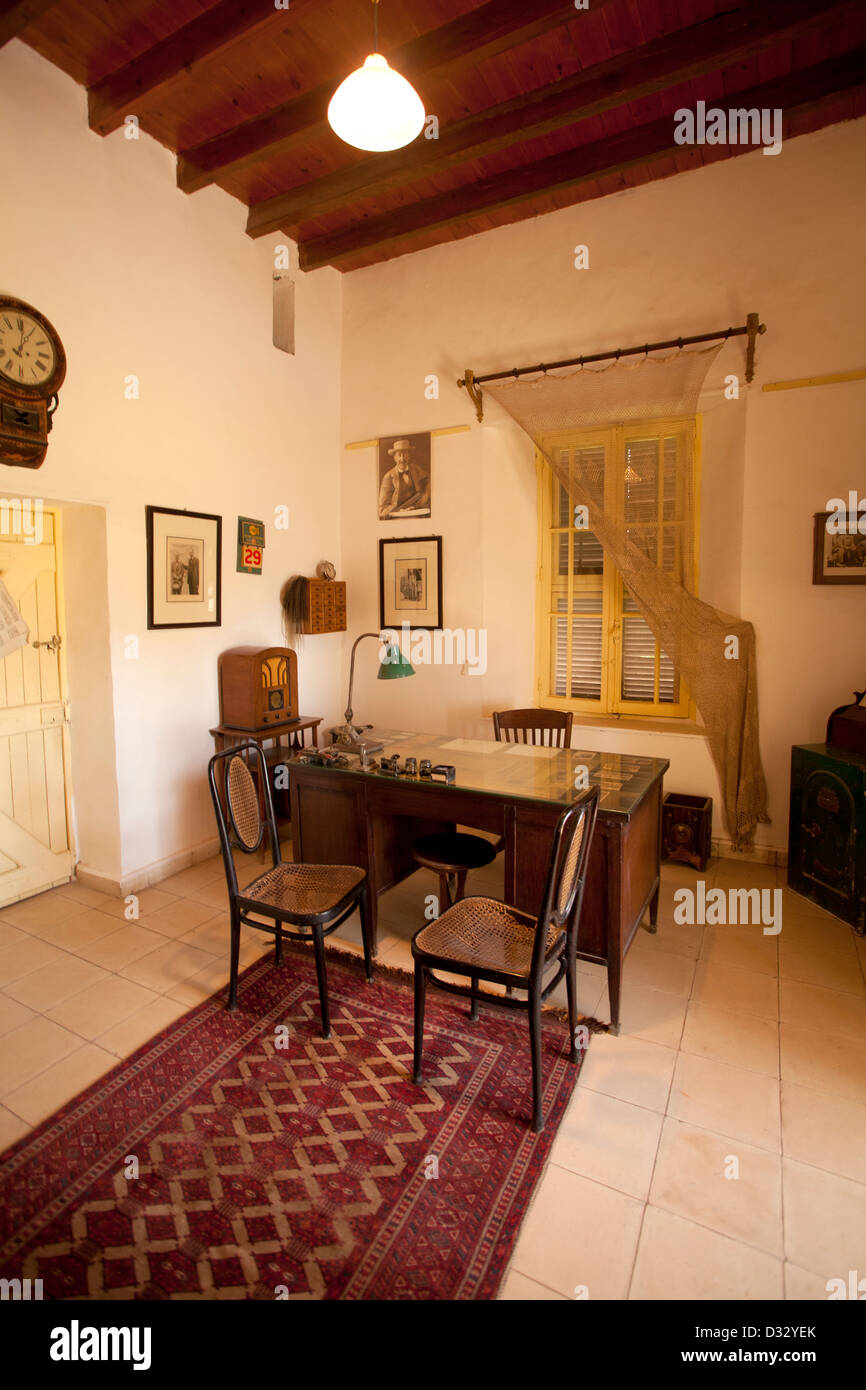 Howard Carter's desk and study at the Howard Carter House Museum in ...