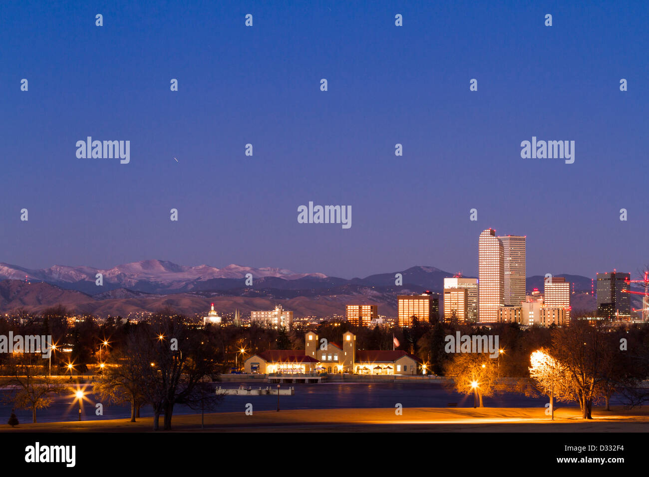 Denver skyline at sunrise in the winter Stock Photo - Alamy