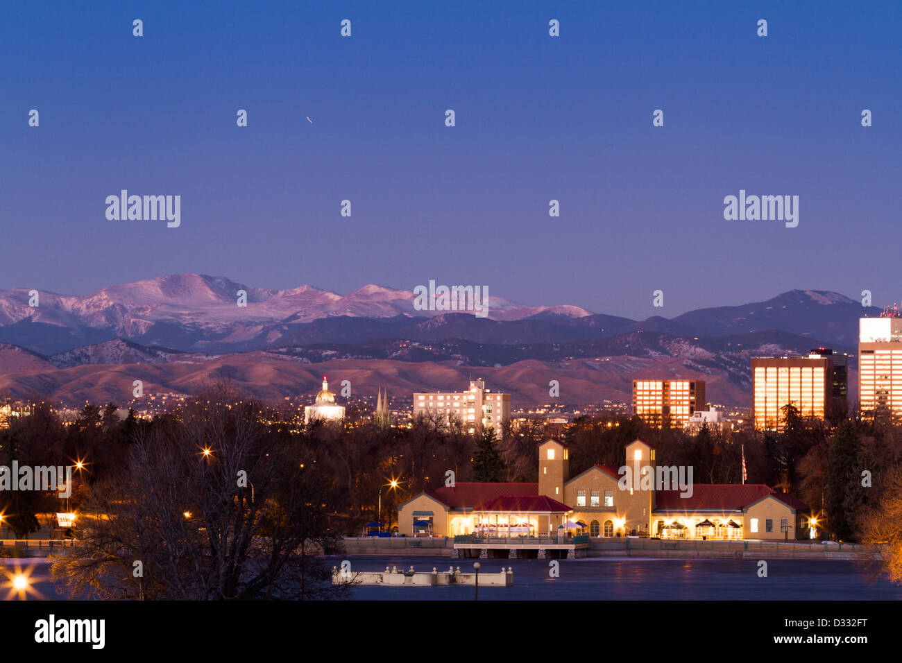 Denver skyline at sunrise in the winter Stock Photo - Alamy