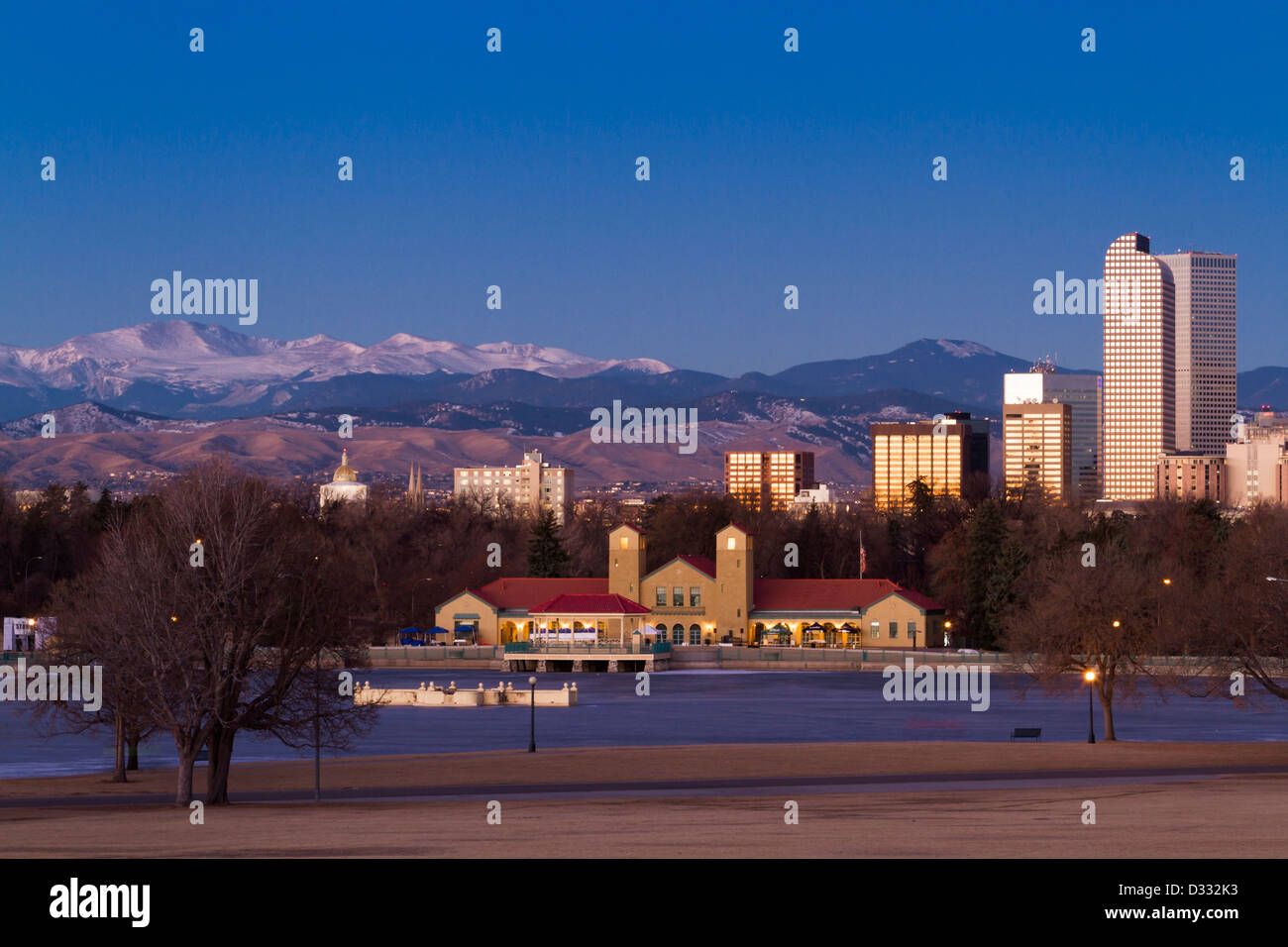 Denver skyline at sunrise in the winter Stock Photo - Alamy