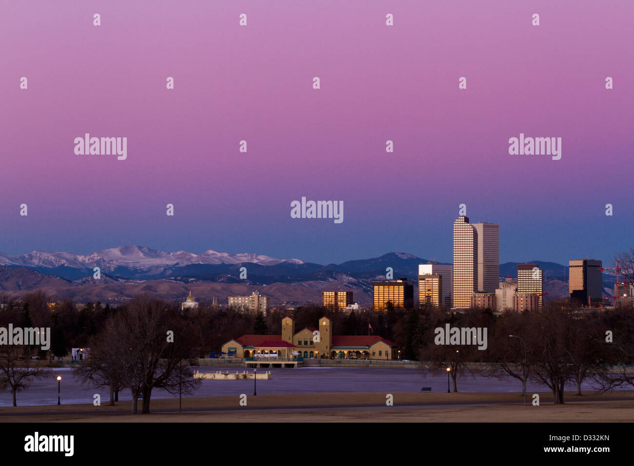 Denver skyline at sunrise in the winter Stock Photo - Alamy