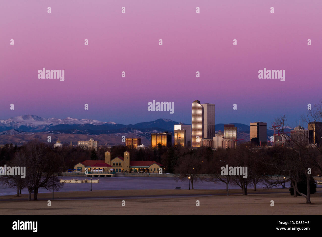 Denver skyline at sunrise in the winter Stock Photo - Alamy