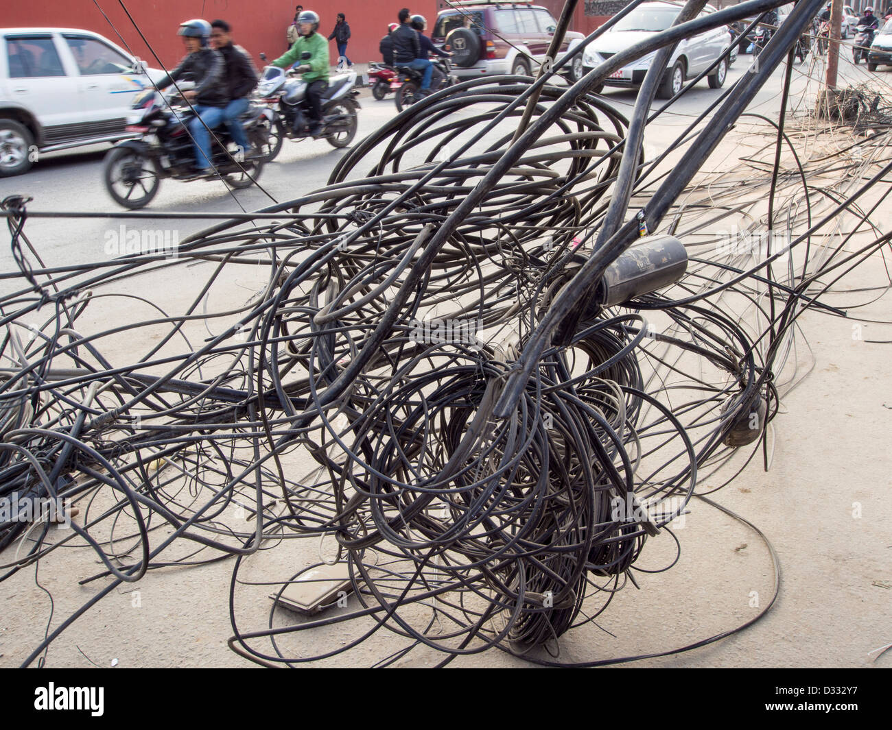 Tangle wire on road hi-res stock photography and images - Alamy