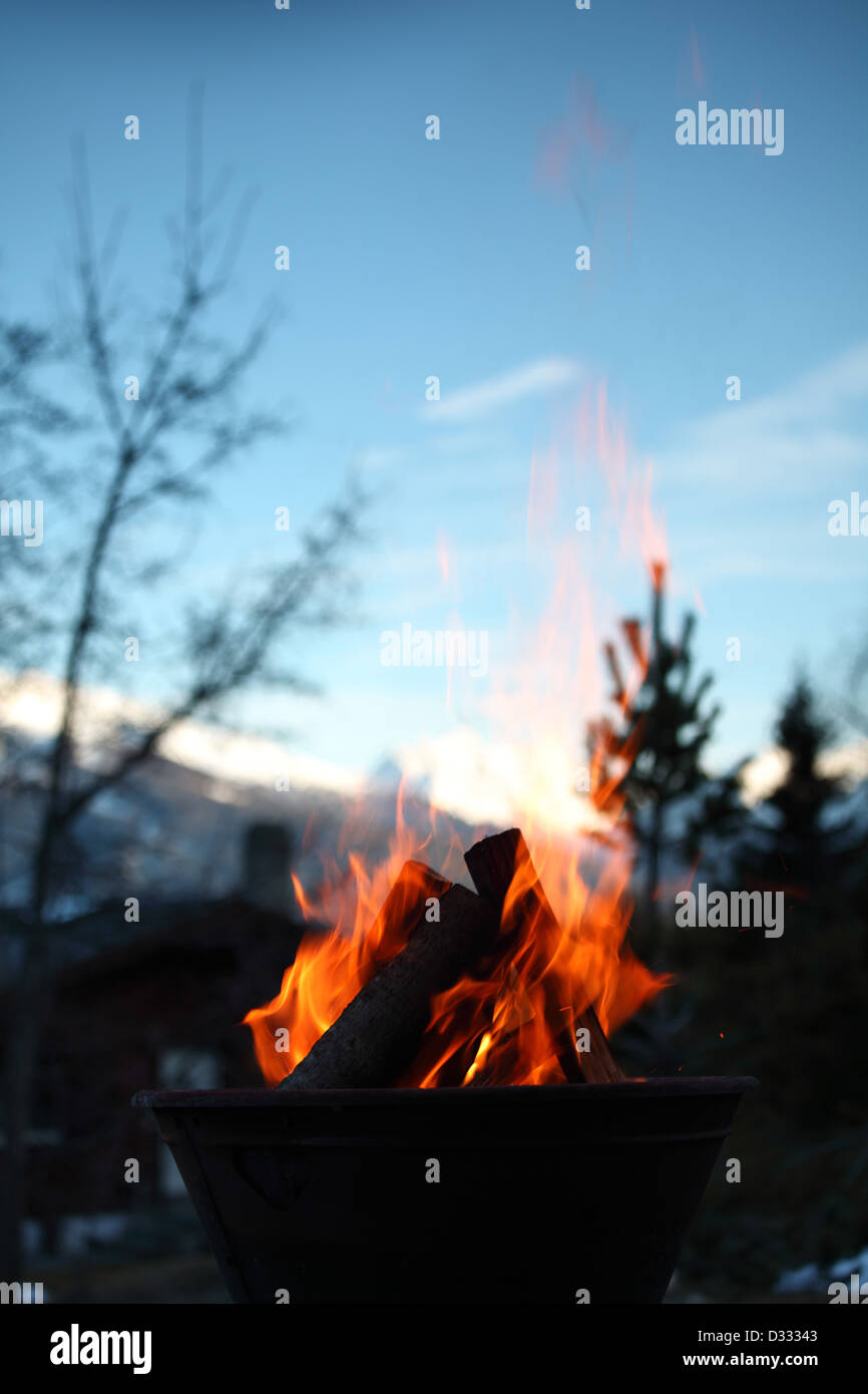 bonfire in dark close up Stock Photo - Alamy