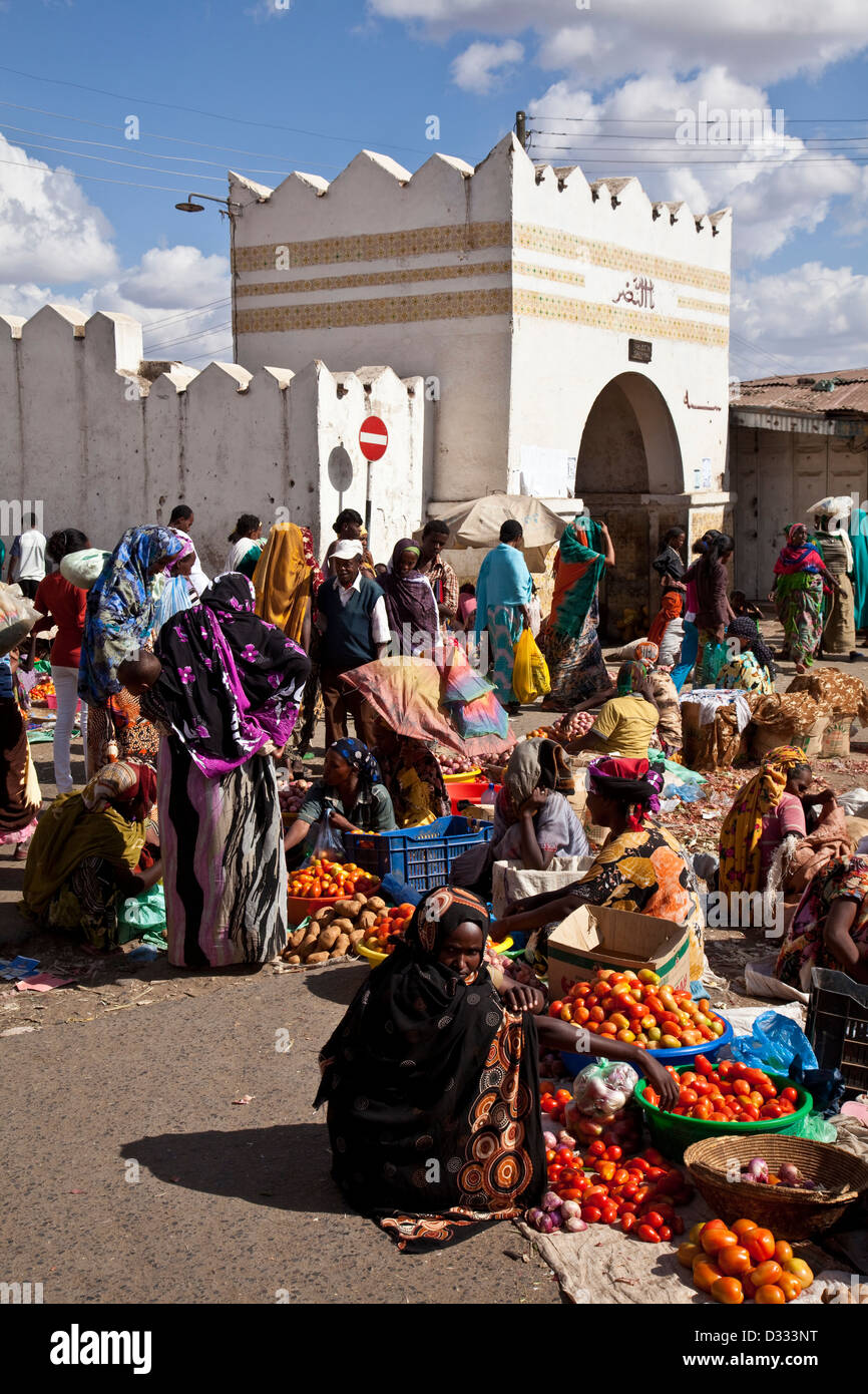 Harar harrar harer harrer ethiopia market hi-res stock photography and ...