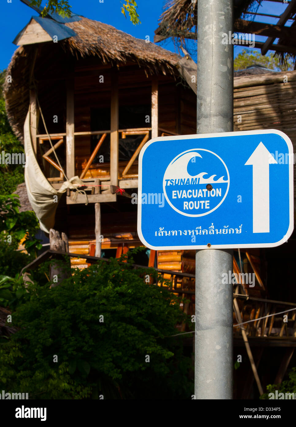 Tsunami evacuation route sign Stock Photo - Alamy