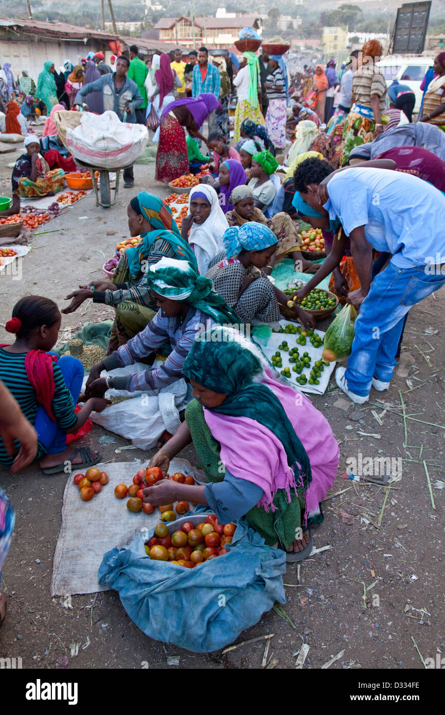 Colourful Street Market, Jugol (Old Town) Harar, Ethiopia Stock Photo ...
