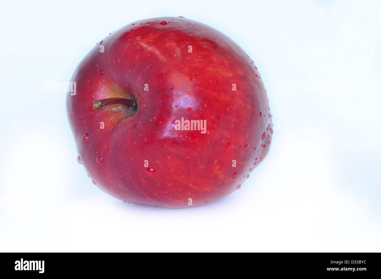 wet red apple Stock Photo - Alamy