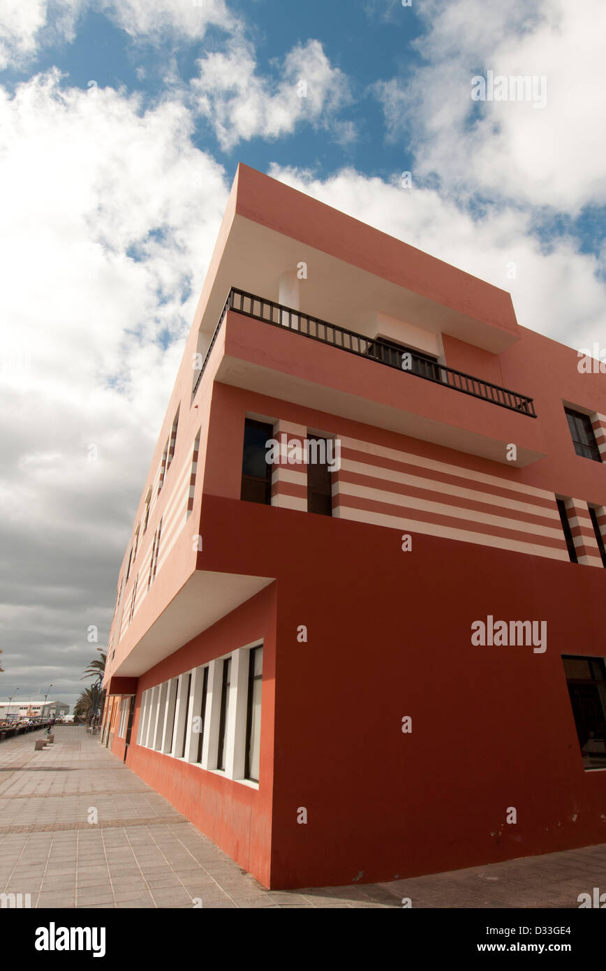 Apartment block window hi-res stock photography and images - Alamy