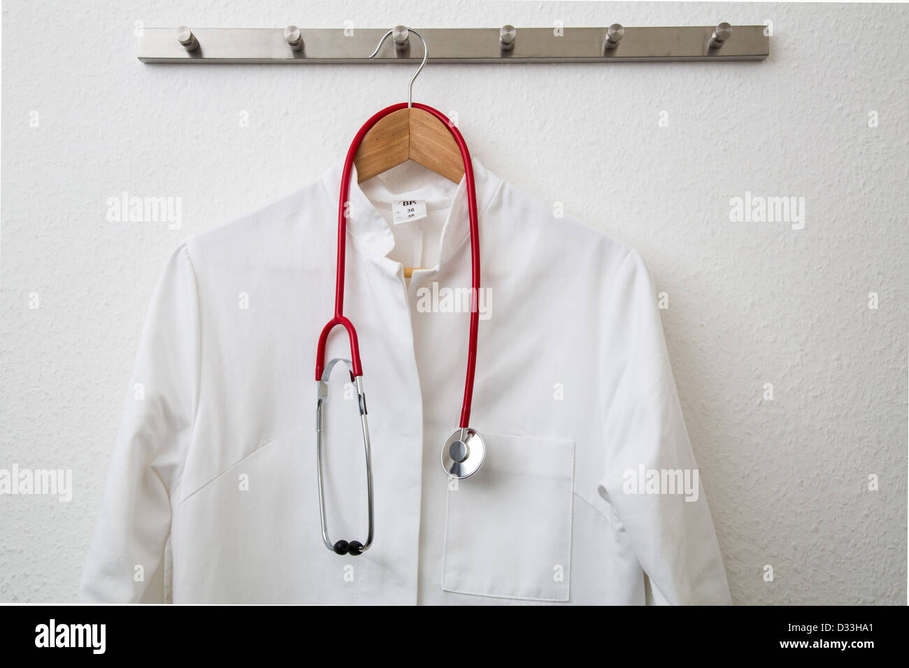 Lab coat and stethoscope hanging hi-res stock photography and images ...