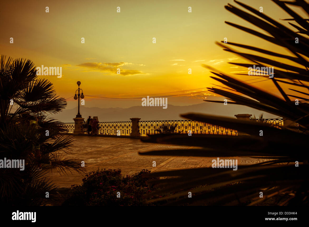 Sunset, Reggio Calabria promenade Stock Photo - Alamy