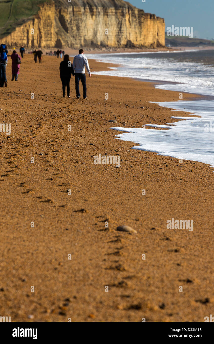 Walking along cliffs hi-res stock photography and images - Alamy