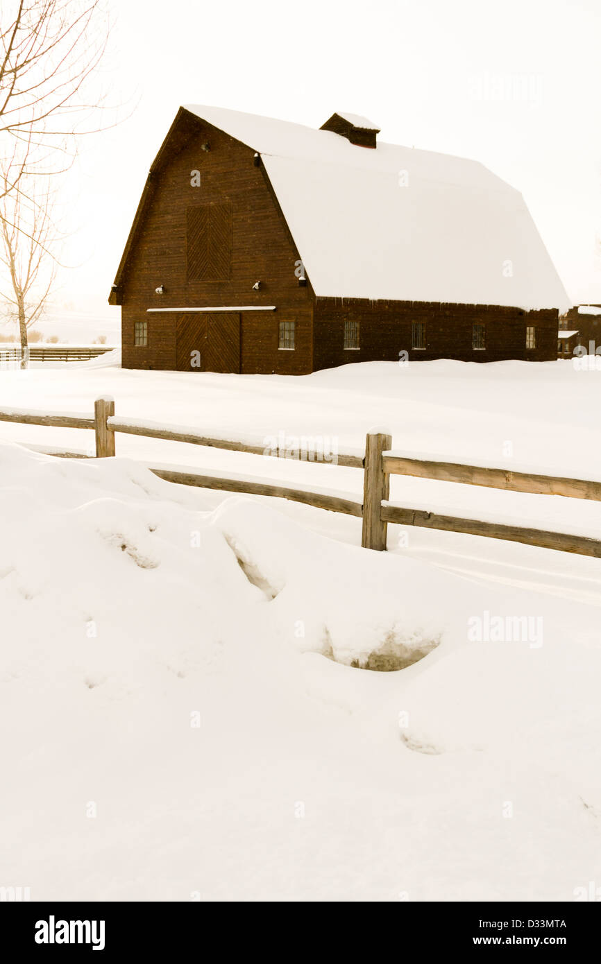 Steamboat barn hi-res stock photography and images - Alamy