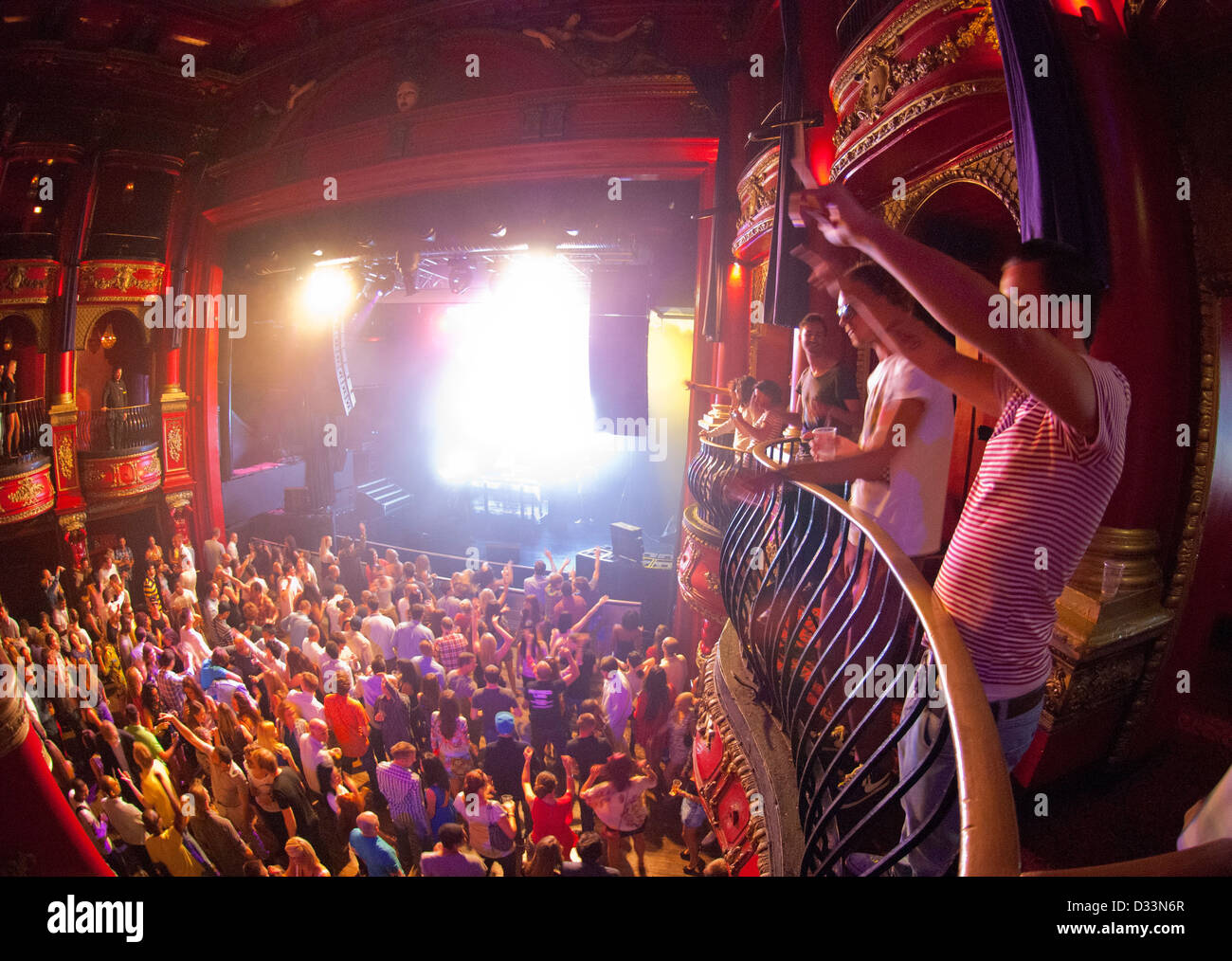 Clubbers hi-res stock photography and images - Alamy