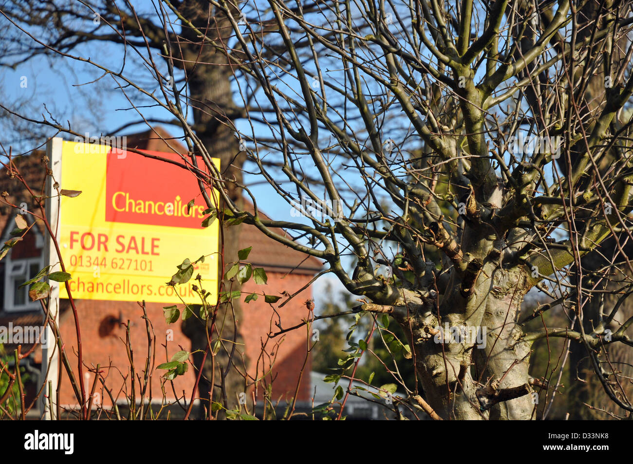 For sale board hi-res stock photography and images - Alamy