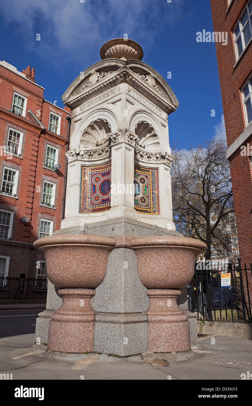 London, Belgravia A memorial drinking fountain at Fountain Court ...